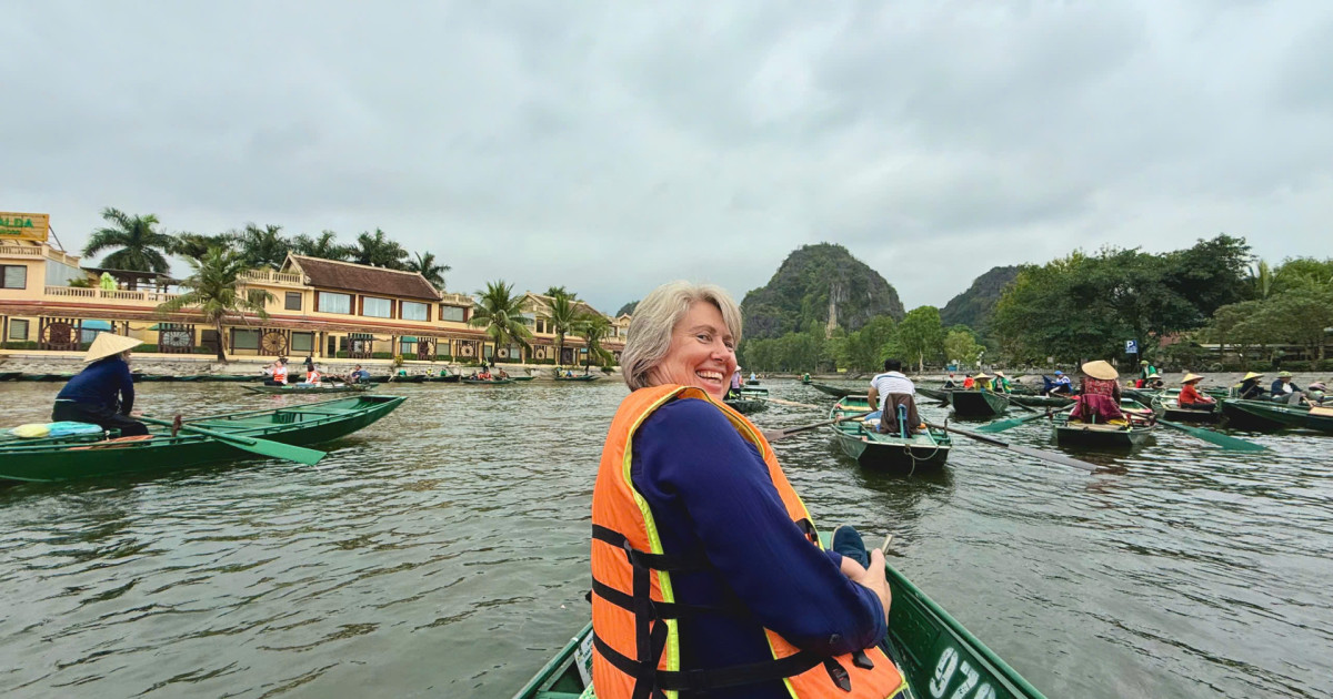 Tam Coc Boat Tour Guide: Everything First-Time Travelers Need to Know